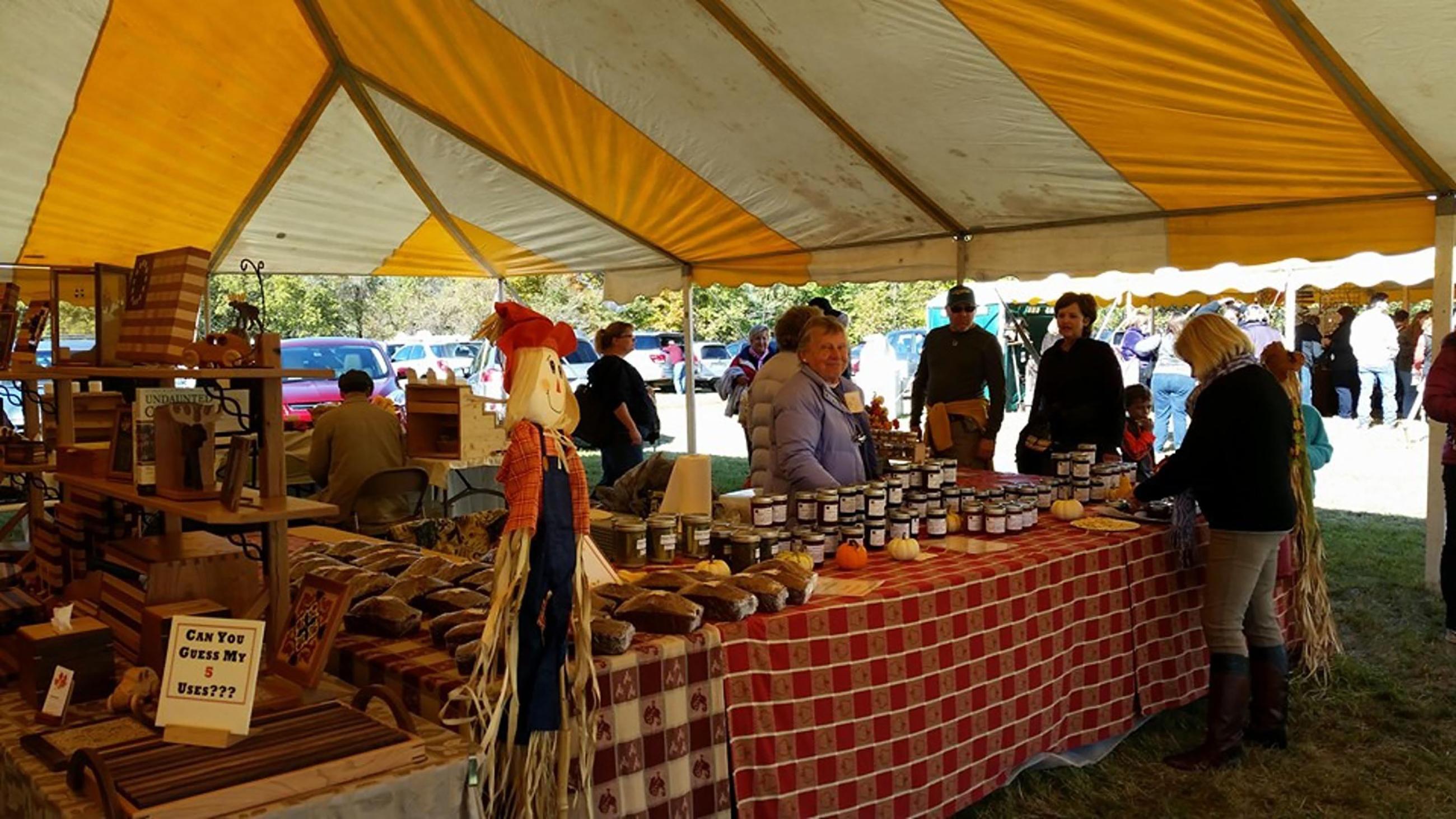 Apples and Crafts and Food Truck Festival | The Woodstock Inn and Resort